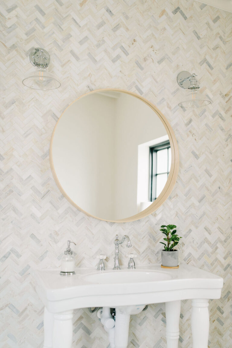 Sandy Studio – White Space Studios